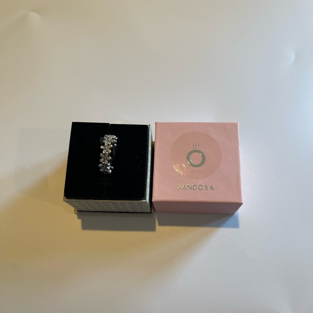 Pandora Daisy Flower Ring - Ring For Women - With Gif… - Gem